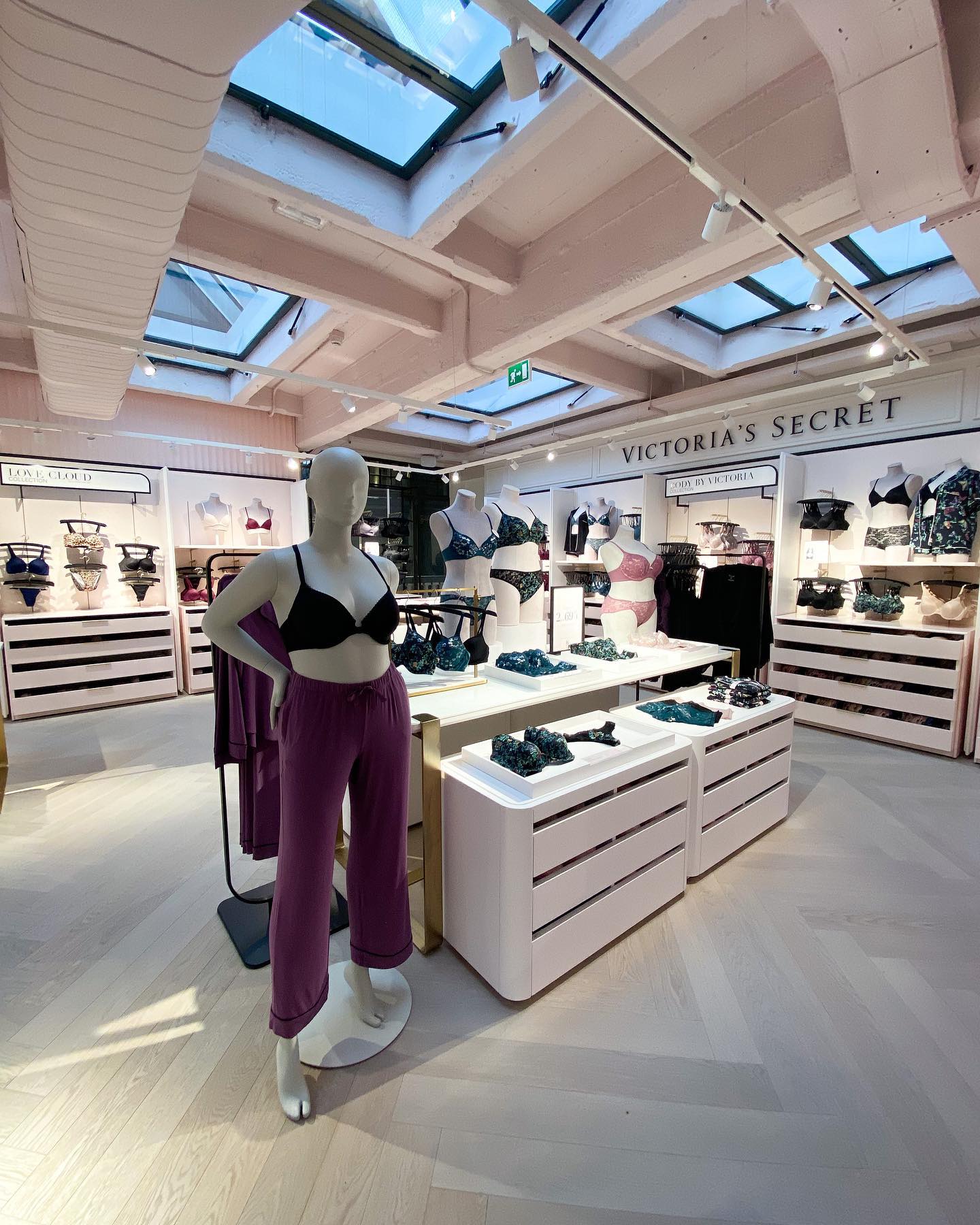 Victoria’s Secret: a Torino il primo full assortment store del Piemonte ...